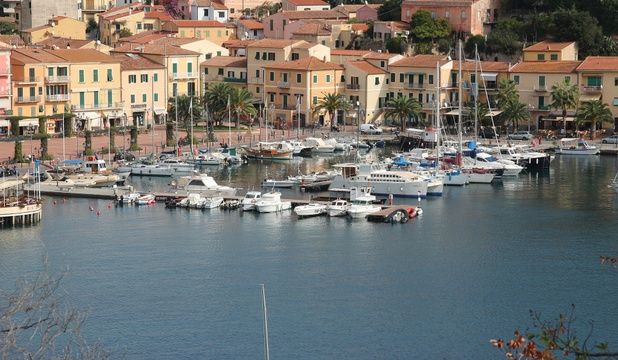 Italian Vacation 2021: Follonica | Yachts, cabins, places
